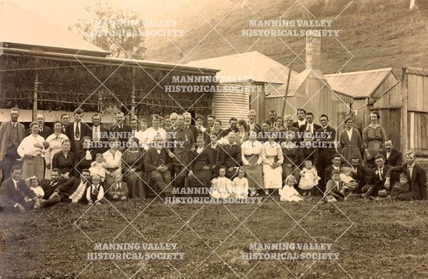 Robinson Family at Bundook - Wingham Museum