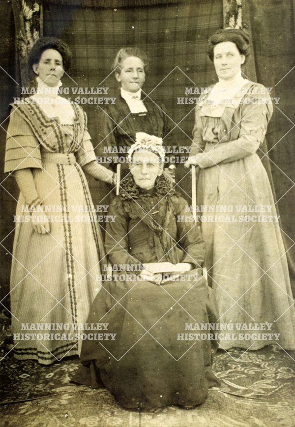 Mrs Helen Allan and daughters, Christina, Jean & Helen - Wingham Museum