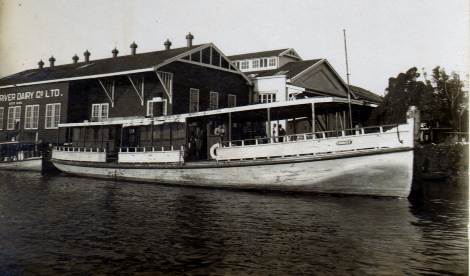 Cream Boats - Wingham Museum